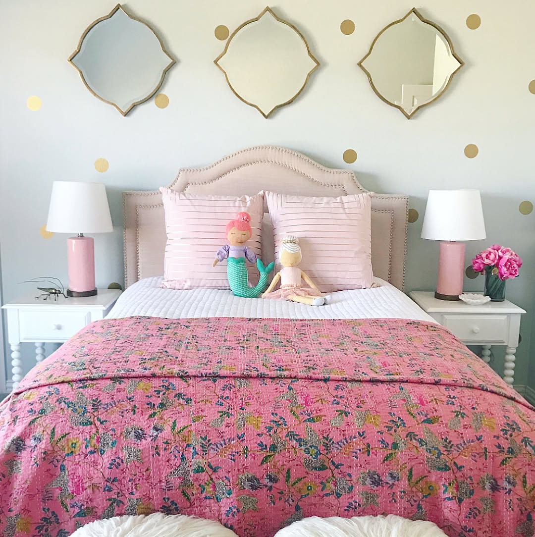 34 Bedroom Back Wall Designs – HomeCrisp