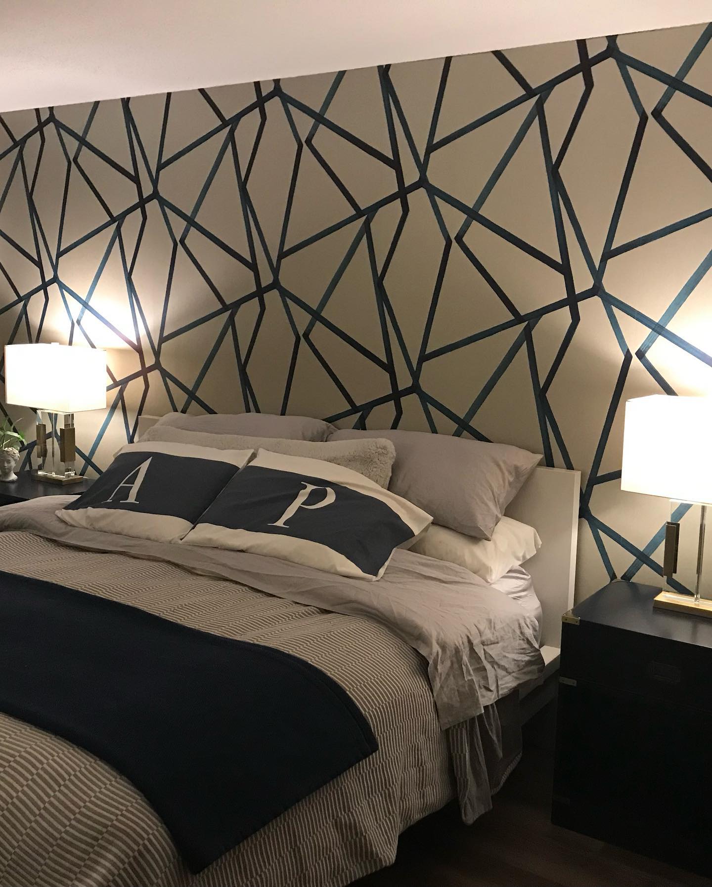 34 Bedroom Back Wall Designs – HomeCrisp